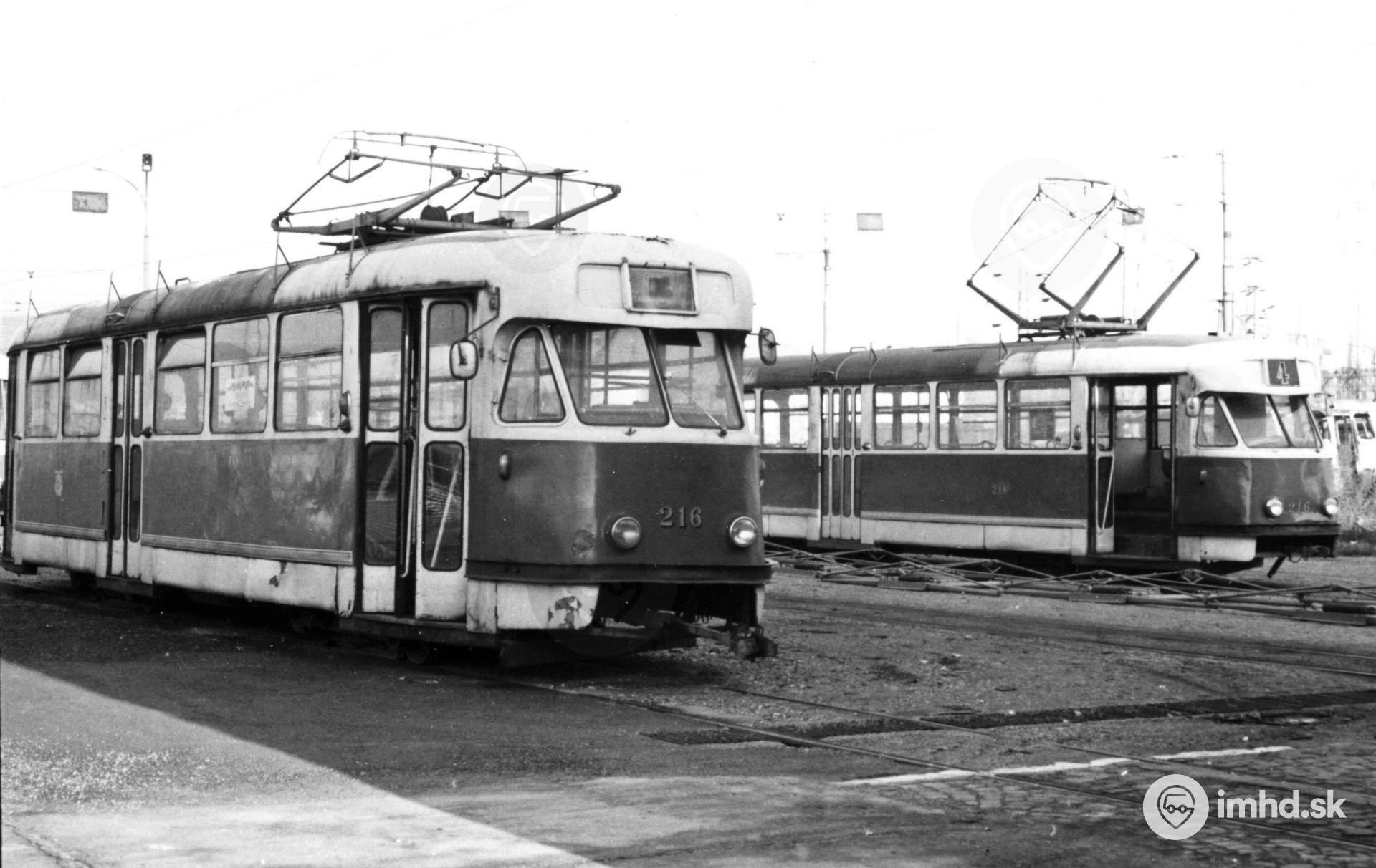 ČKD Tatra T2 #216 • imhd.sk Bratislava