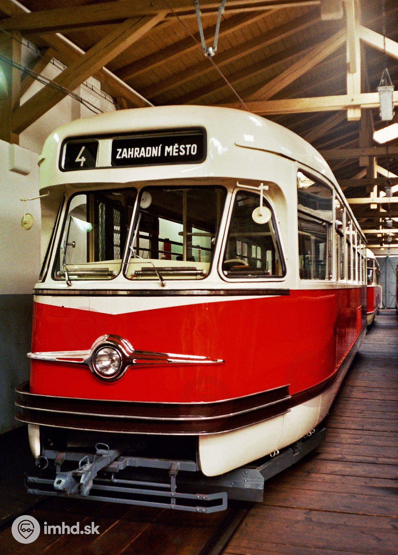 ČKD Tatra T2 #6002 • imhd.sk Bratislava