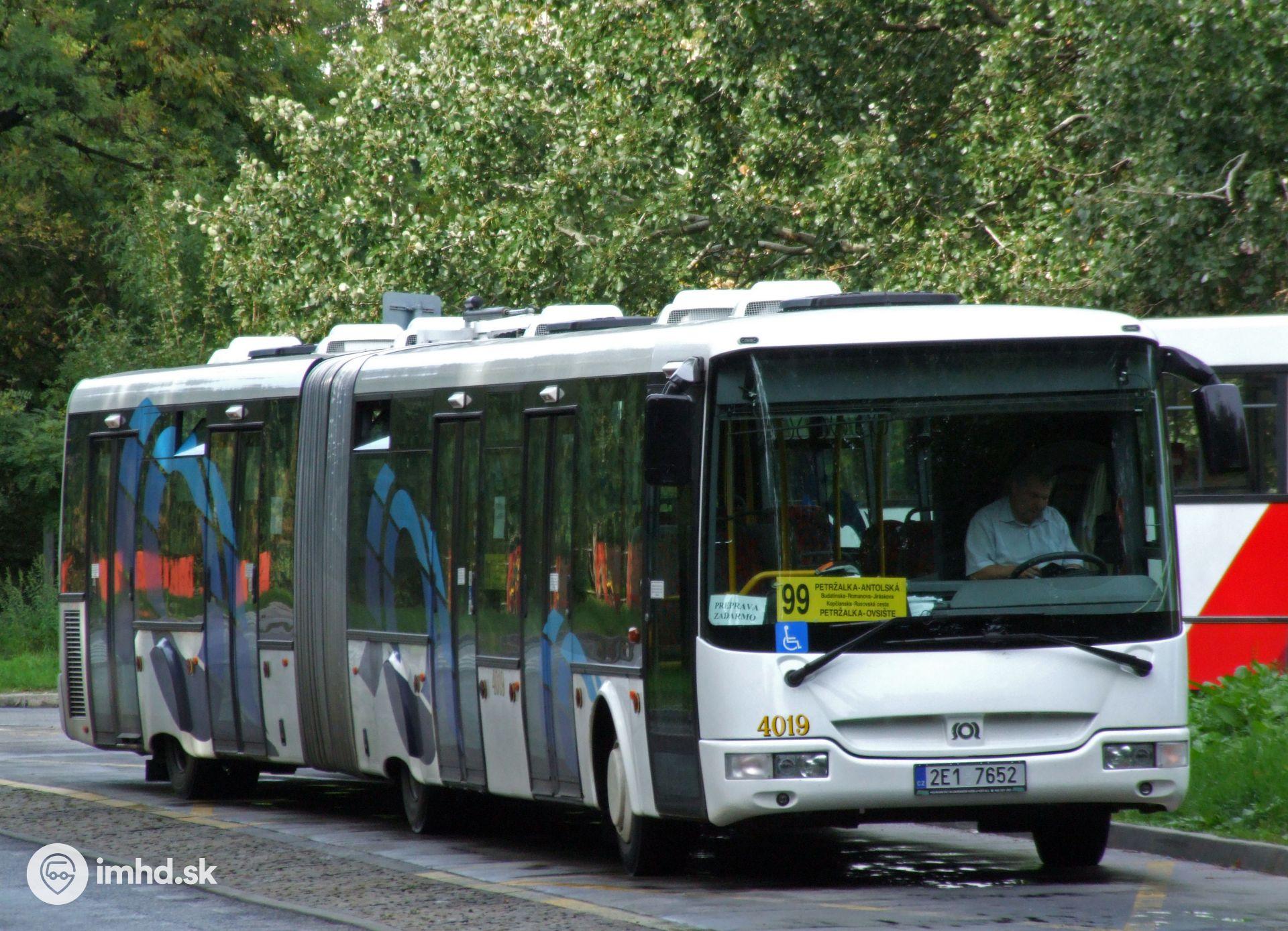 Interiér prototypu SOR NB 18 • imhd.sk Bratislava