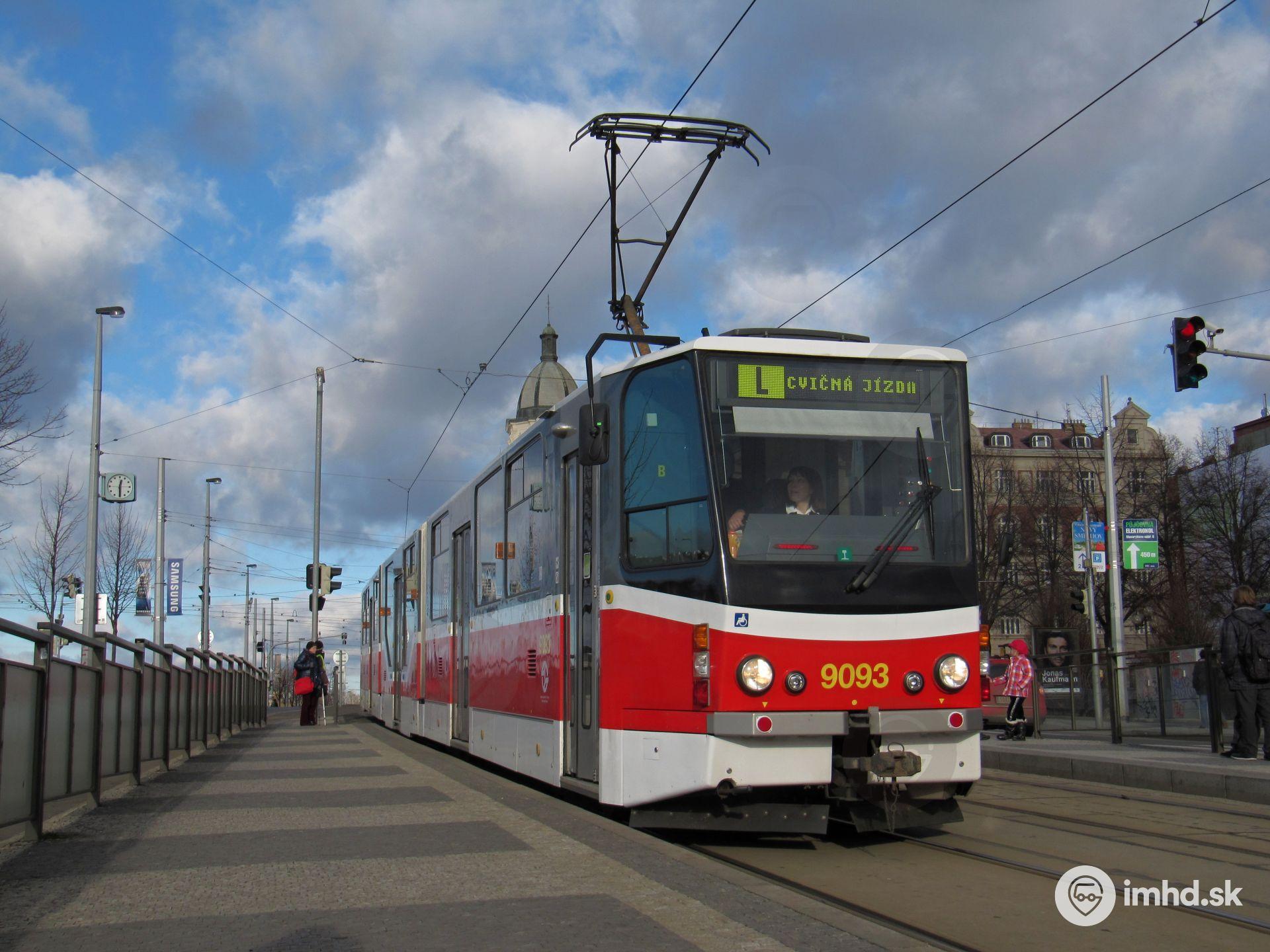 Pražské električky ČKD Tatra KT8 a T6 (6.12.2014) • imhd.sk Bratislava