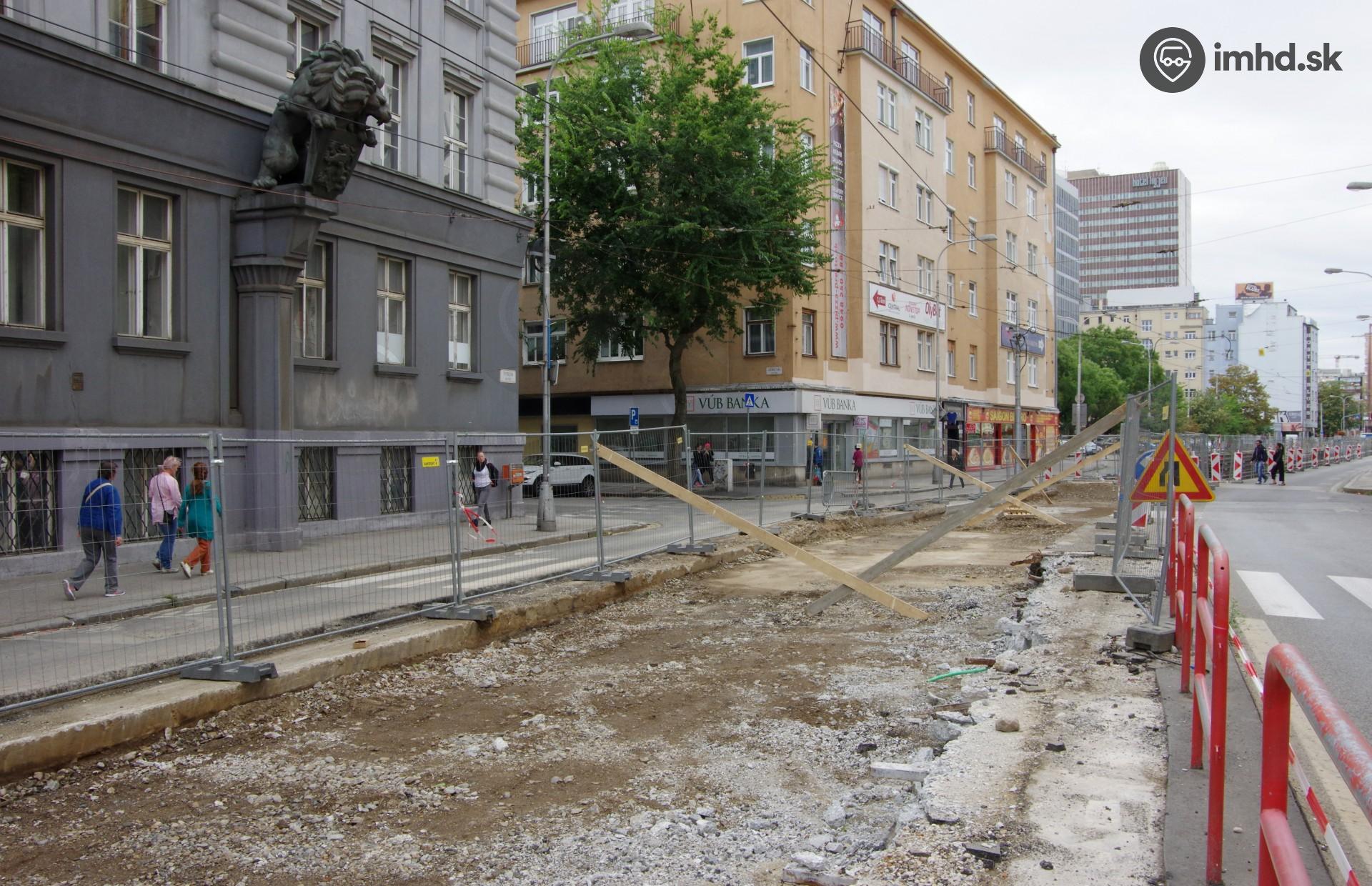 Rekonštrukcia električkovej trate na Špitálskej je pozastavená • imhd.sk Bratislava