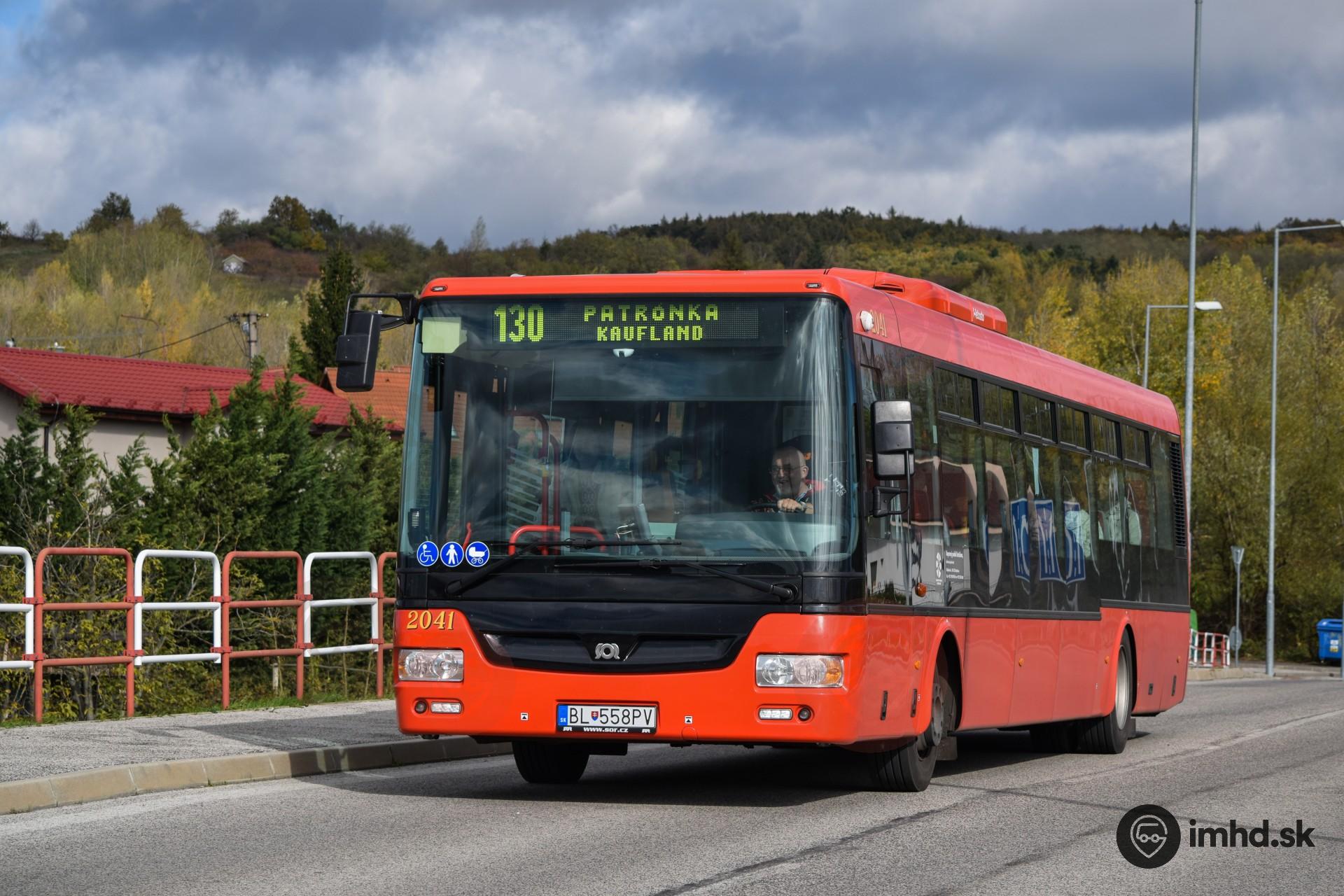 Nabúraný SOR NB 12 #2041 čakajúci na opravu • imhd.sk Bratislava