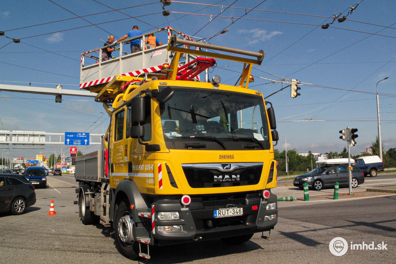 Práce na trolejovom vedení v Českých Budejoviciach (10.9.2022) • imhd ...