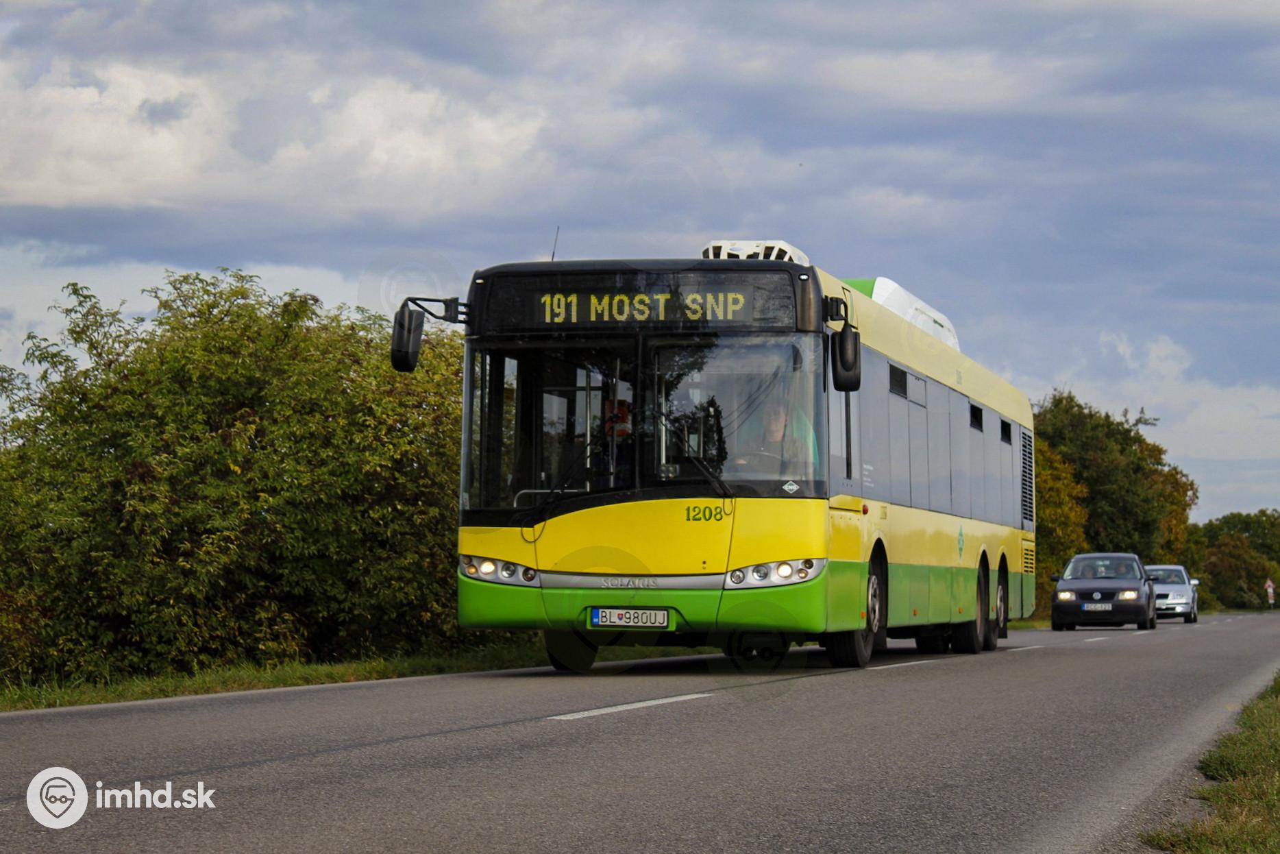 Solaris Urbino 15 CNG vychádza z Klobučníckej ulice • imhd.sk Bratislava