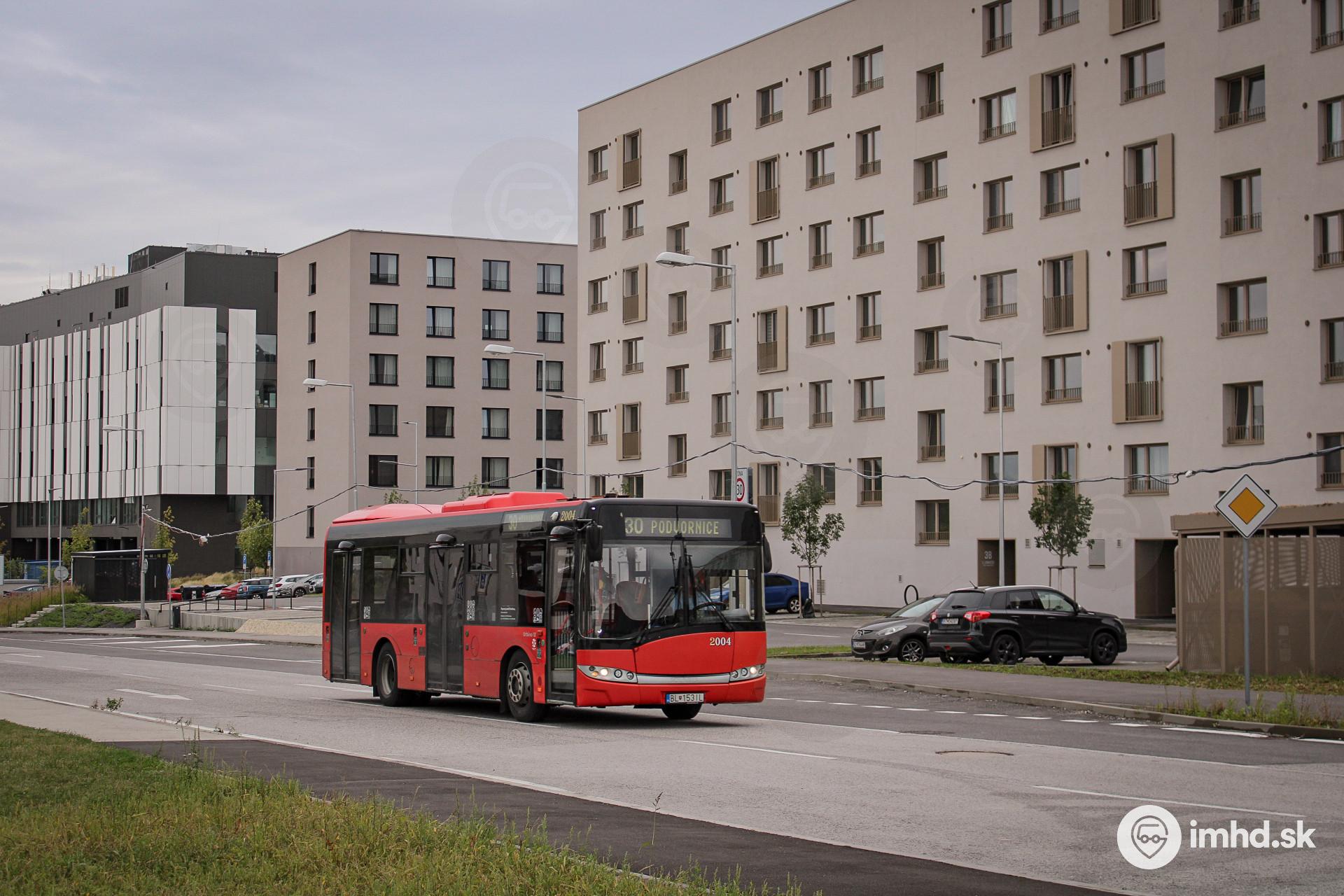 Solaris Urbino 10 #2010 v najvyššom bode svojej trasy • imhd.sk Bratislava