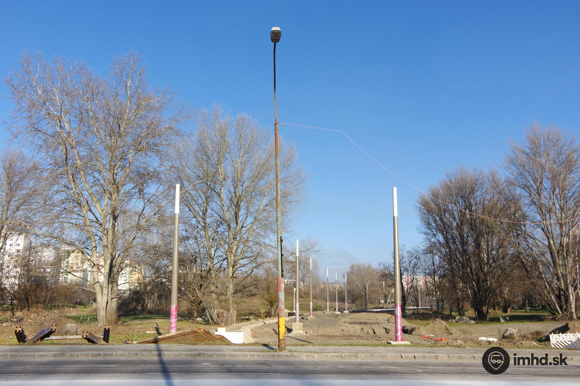 Budúce križovanie Romanovej ulice s električkovou traťou • imhd.sk Bratislava