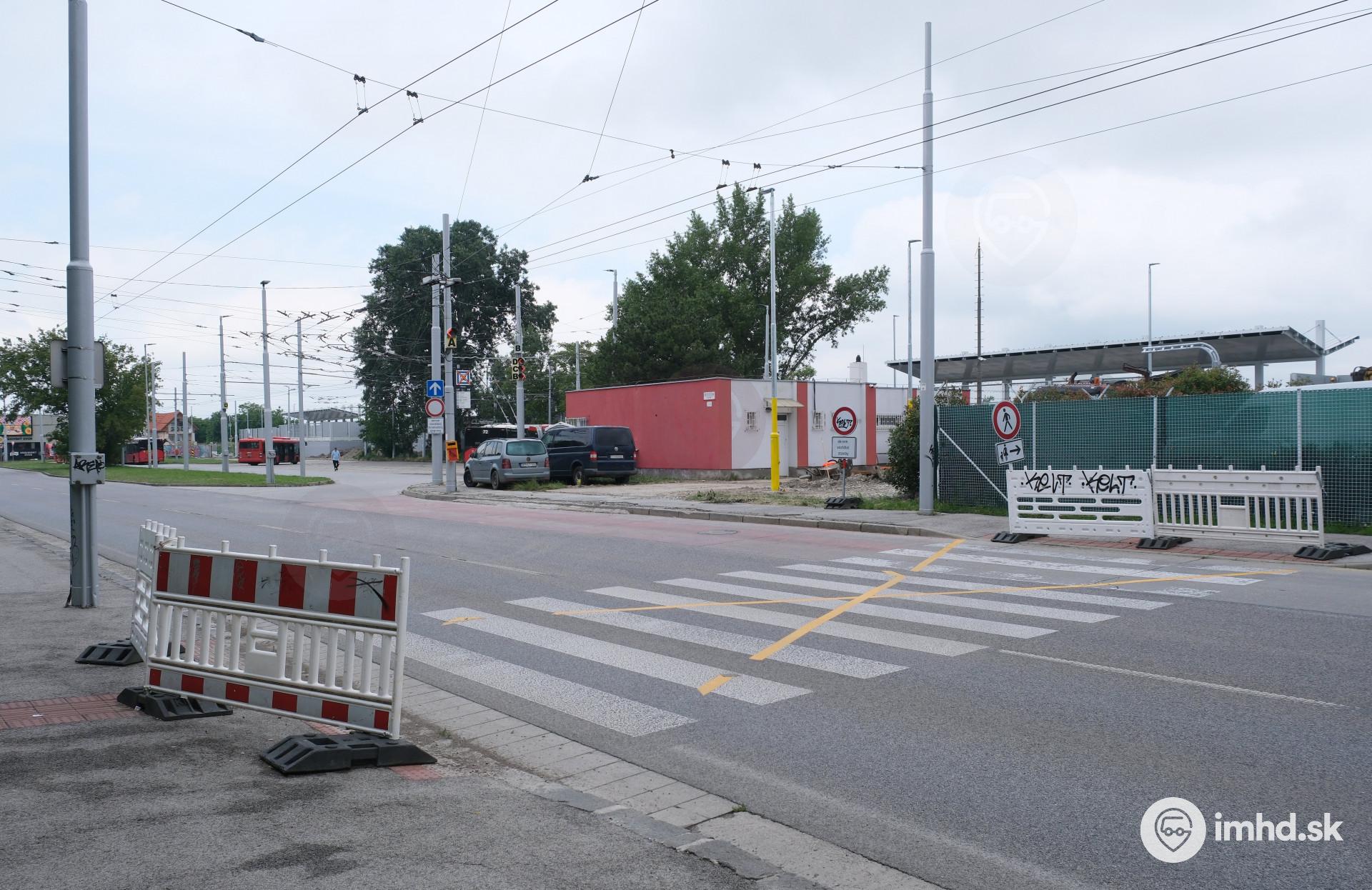 MHD časť TIOP Vrakuňa zatiaľ nie je zrealizovaná • imhd.sk Bratislava