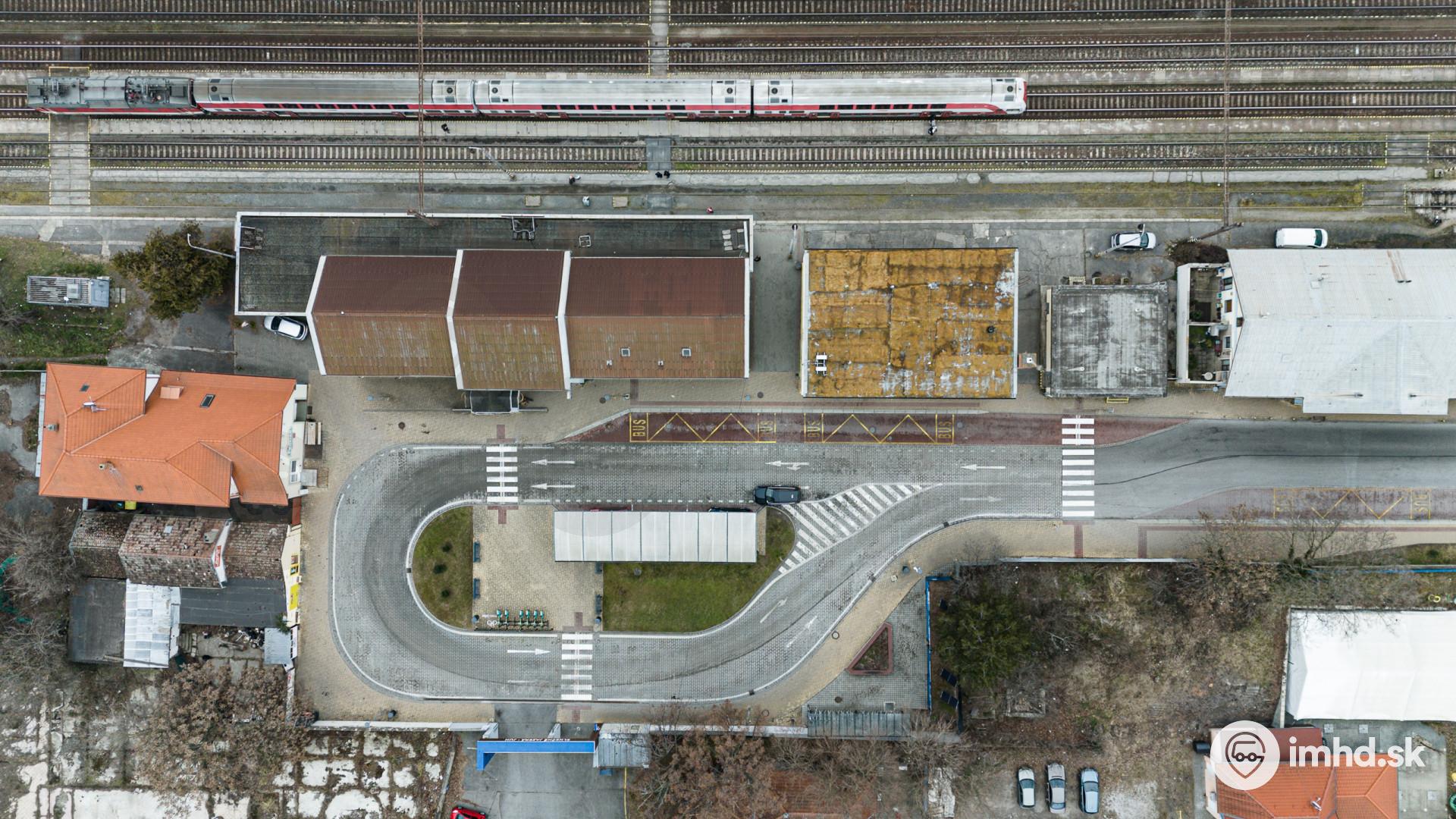 Cestovné poriadky značne ˝okresanej˝ linky 630 platné pre oba smery a ...