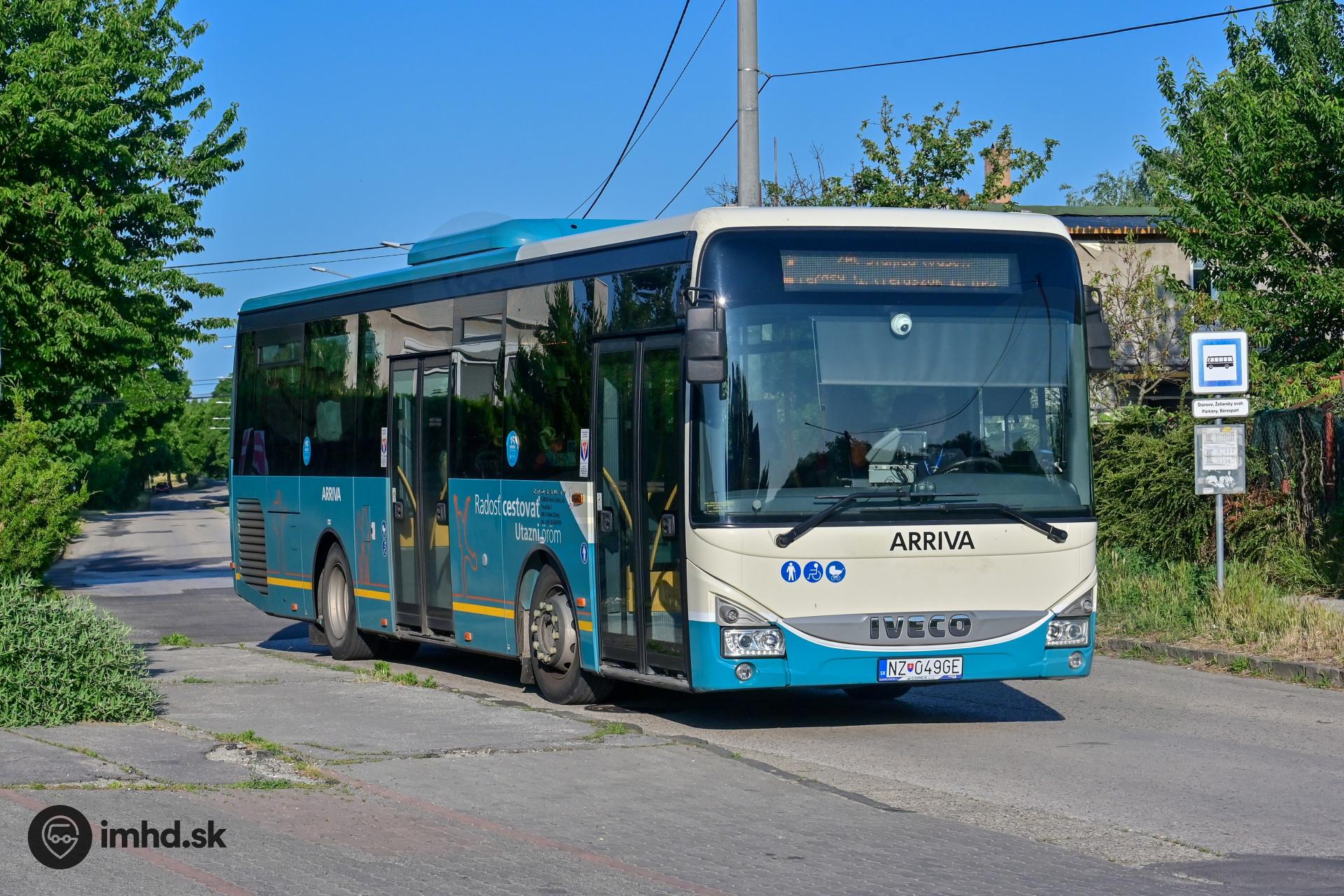 Autobus Credo Econell 12 na linke 223, ktorá spája Ostrihom so Štúrovom ...