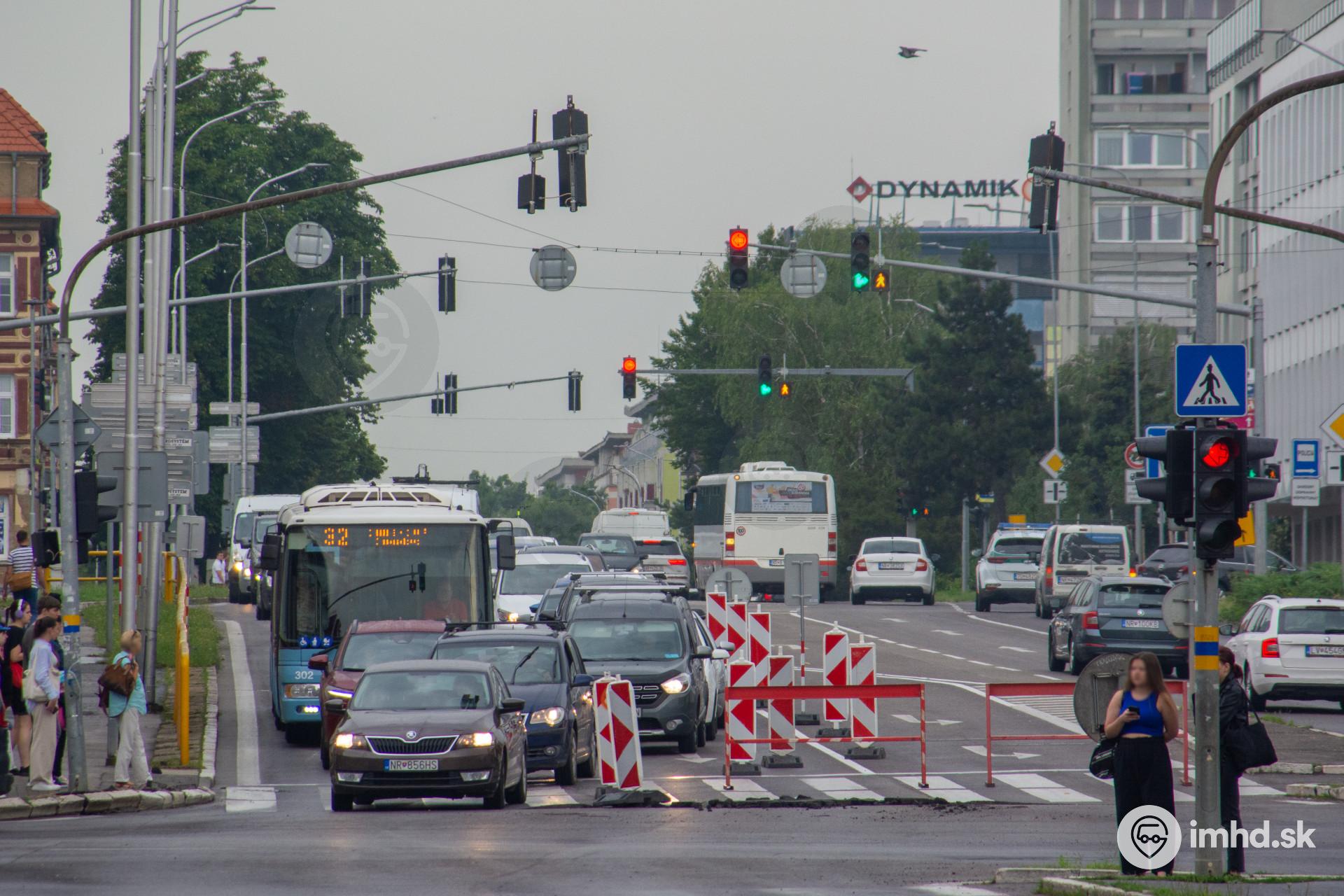 #302, linka 14, Trieda Andreja Hlinku • imhd.sk Nitra