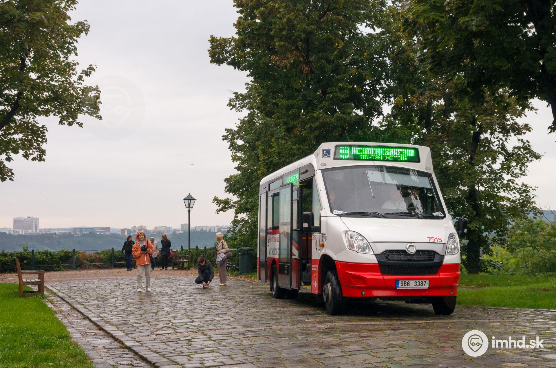 #7515, 9B6 3387, route Turistický okruh, Černopolní ul., Vila Tugendhat ...