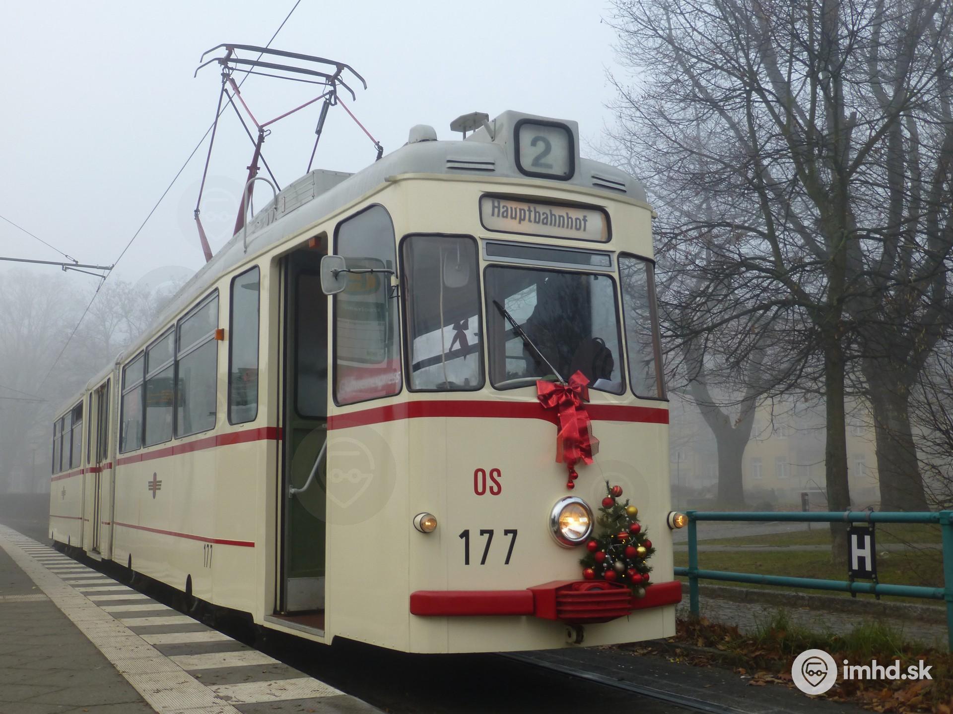 Stadler Variobahn na boku hlavnej stanice • imhd.sk Slovensko a svet
