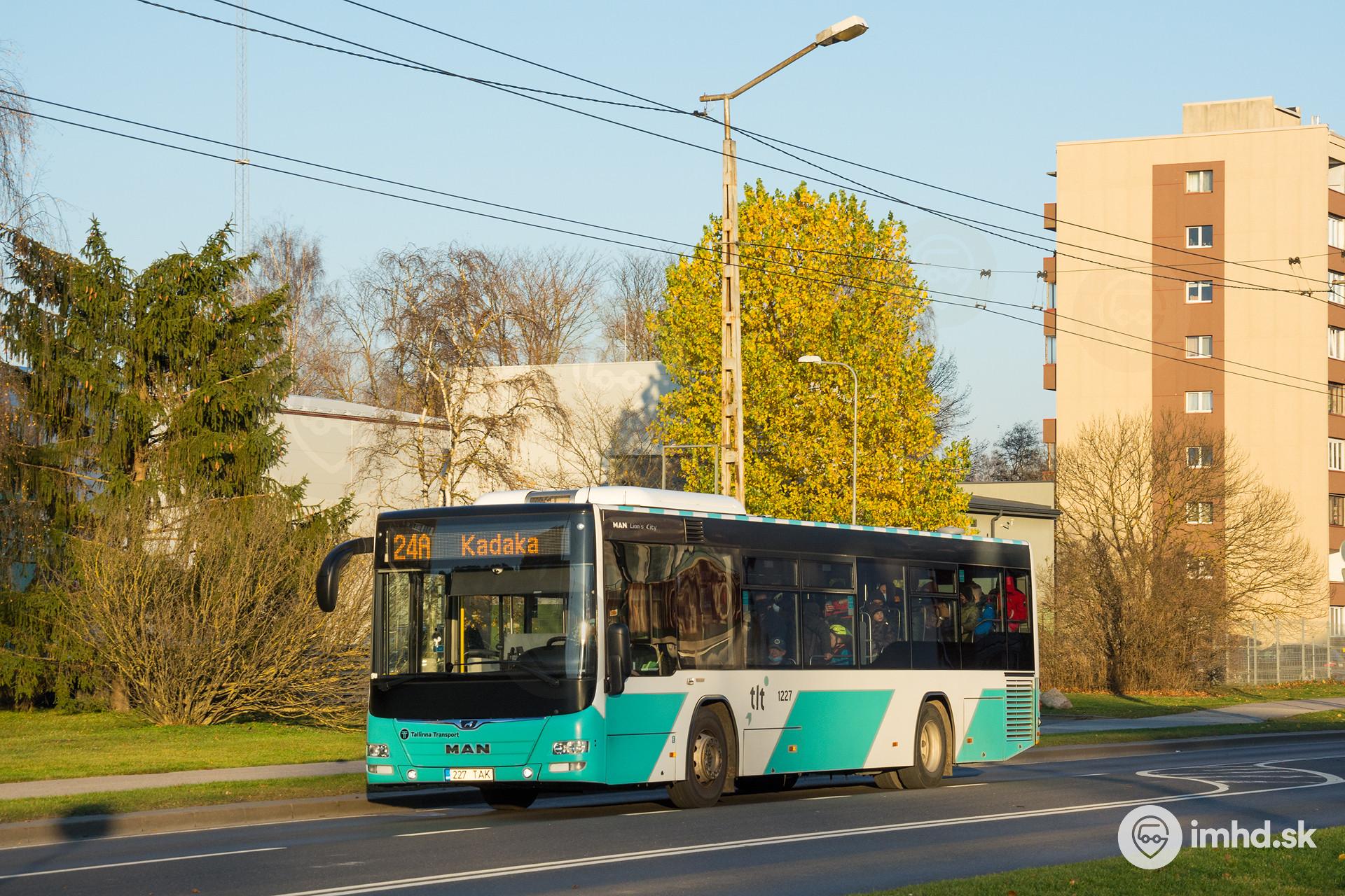Škoda 14 Tr #272 a Ikarus 412T #314 • imhd.sk Slovensko a svet