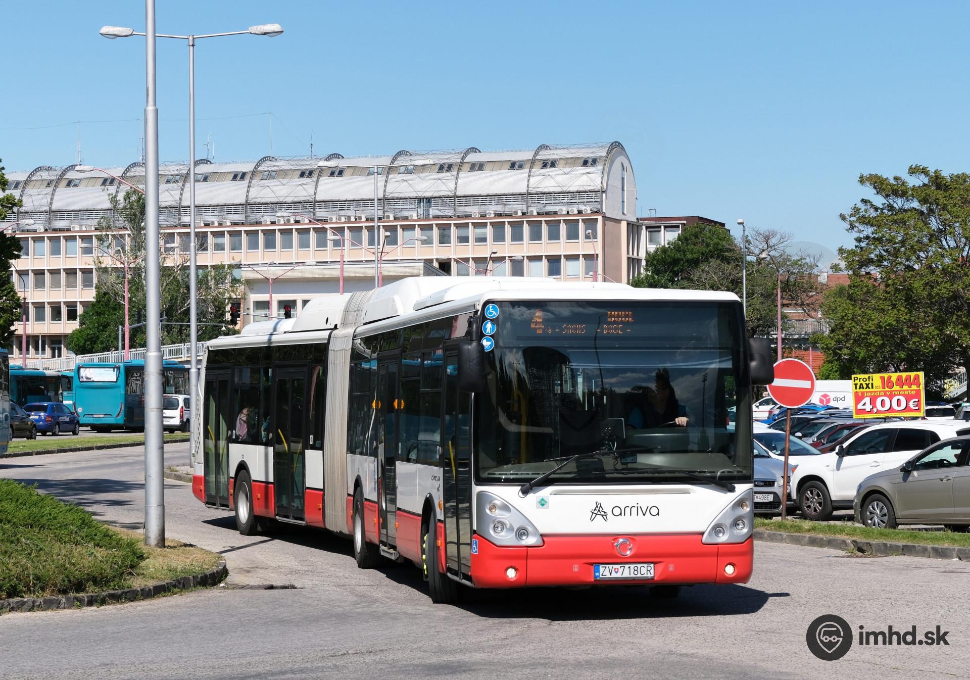 Trnavská MHD má opäť aj kĺbový autobus • imhd.sk Trnava