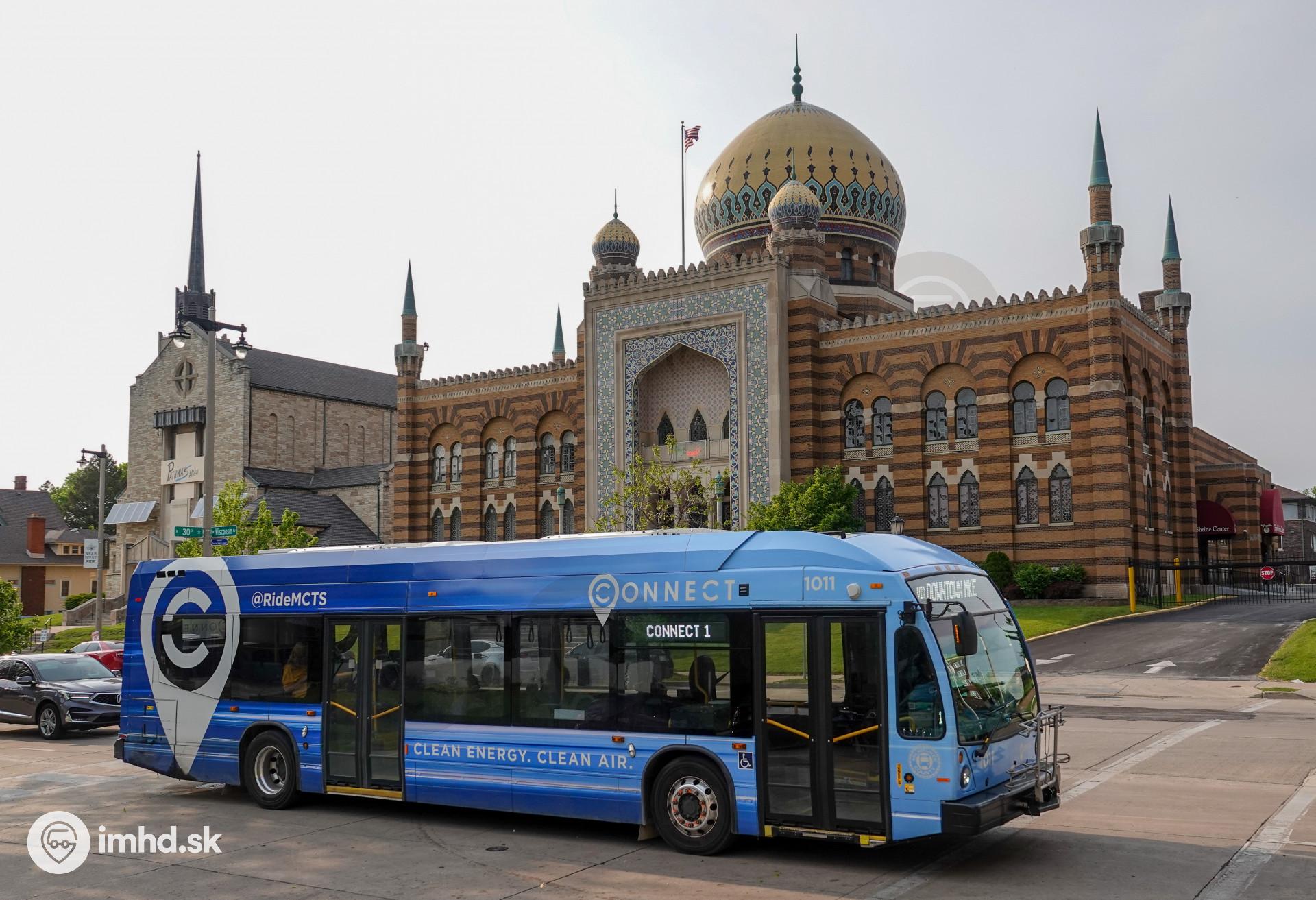 Električka Brookville Liberty Modern Streetcar vychádza z konečnej ...